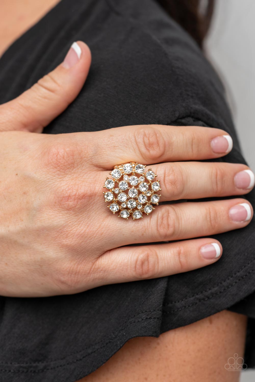 Paparazzi Accessories - SELFIE-Confidence - Gold ring – Glam Out The Box